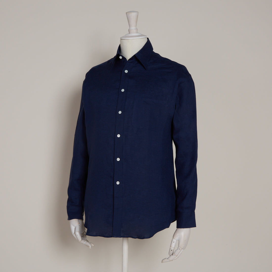 Classic linen shirt in Navy